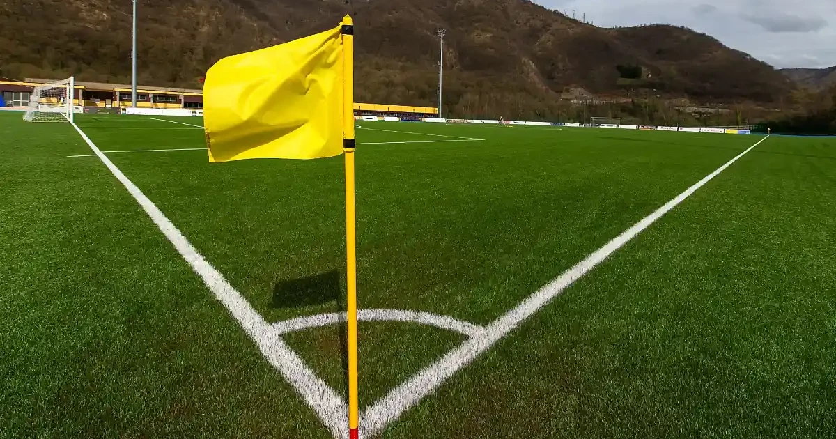 The Corner Flag – An Essential Part of Football | VOOR Sport