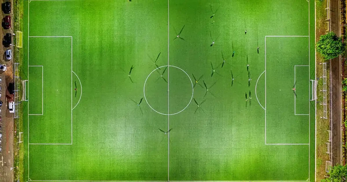 How Big Is a Football Field? | VOOR Sport